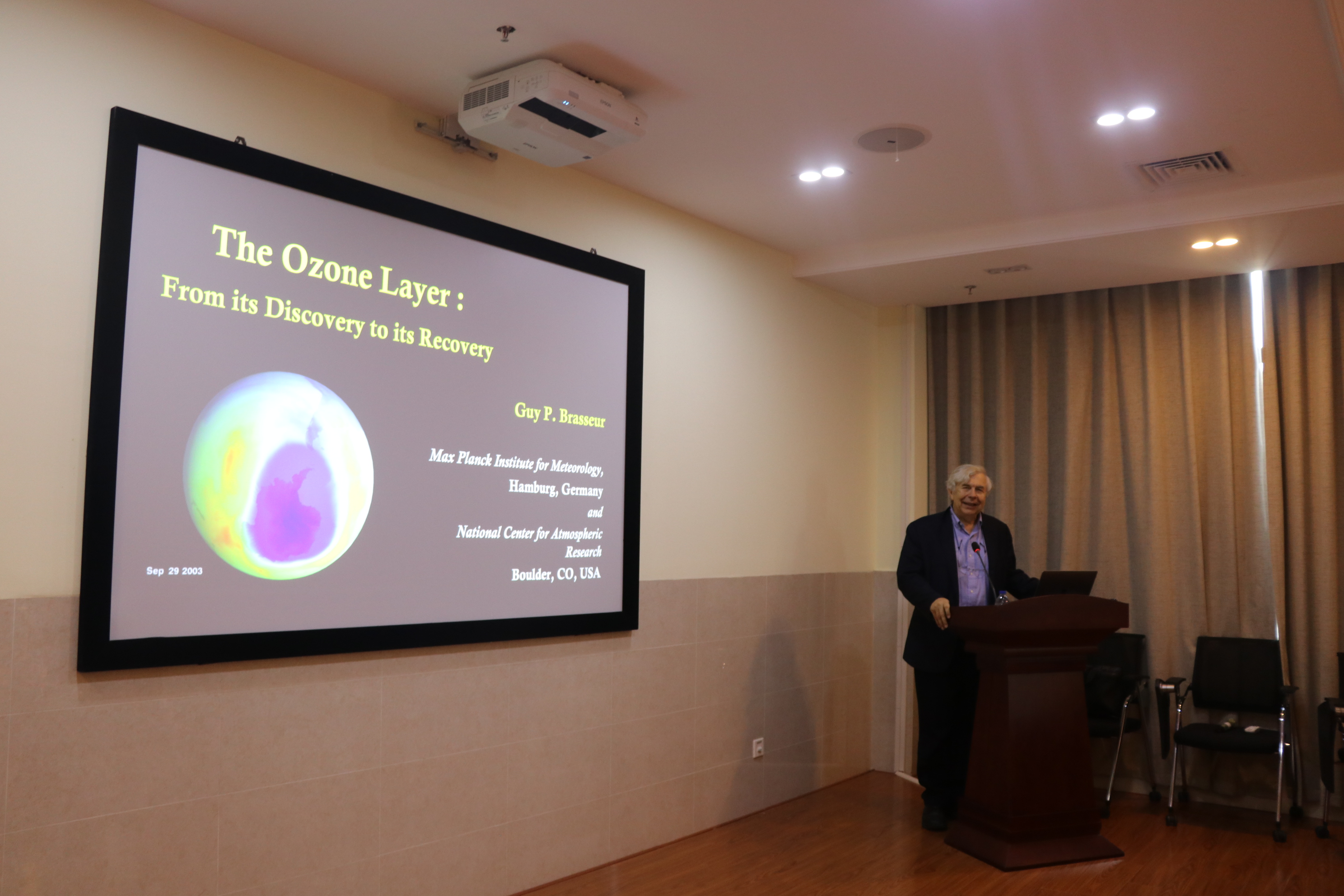 德国科学院院士Guy P. Brasseur来访大气科学研究院